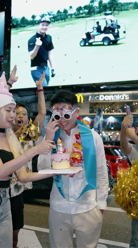 性感女神Gatita男友生日 奉上RM300K支票一张 | 新生活报 - ILifePost爱生活