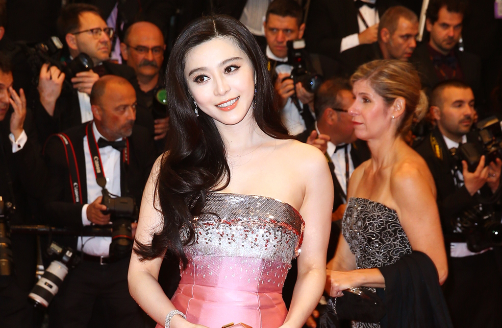 范冰冰公开42岁真实样貌 关键字网暴动：影后驾到 | 新生活报 - ILifePost爱生活