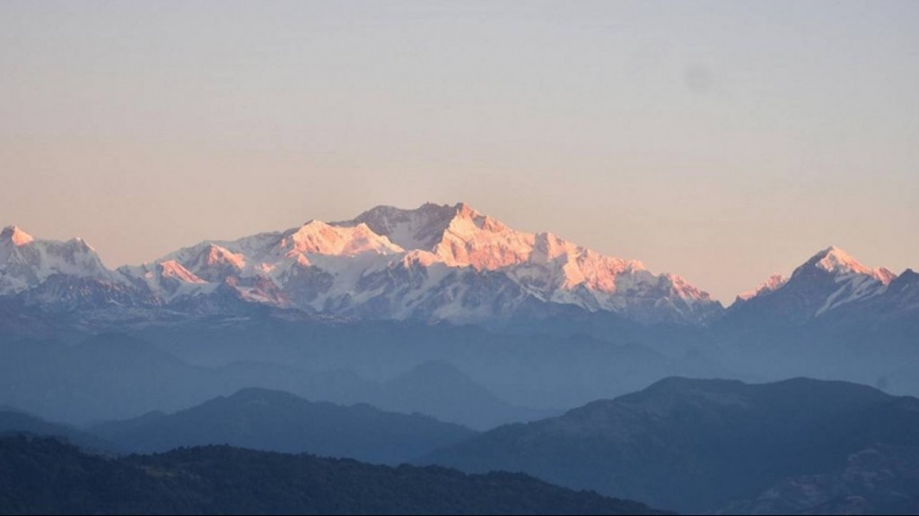 喜马拉雅山惊传雪崩 至少酿10死仍有人受困 | 新生活报 - ILifePost爱生活