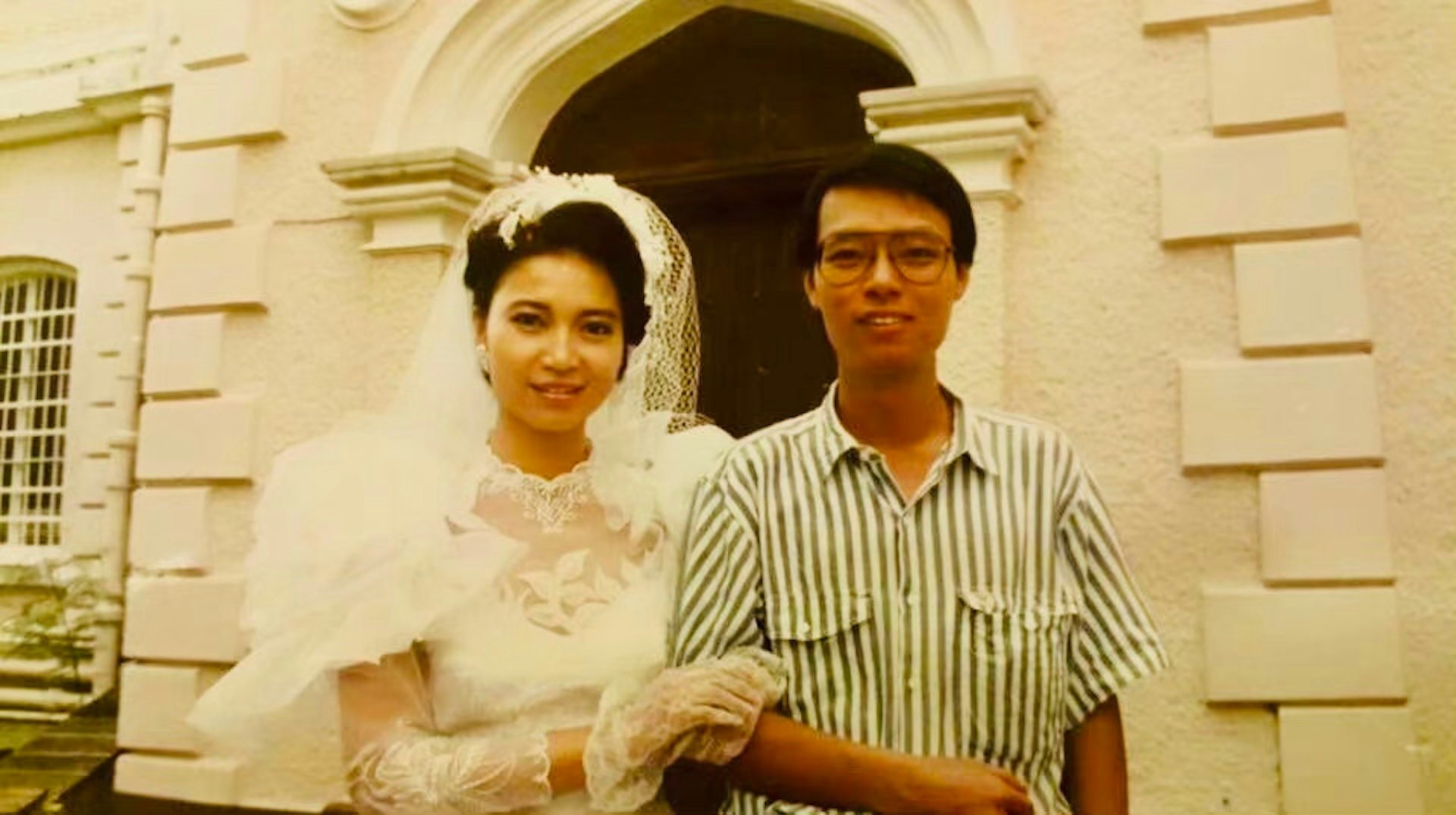 廖启智太太陈敏儿极罕现身 与李力持合照曝光63岁近况 | 新生活报 - ILifePost爱生活