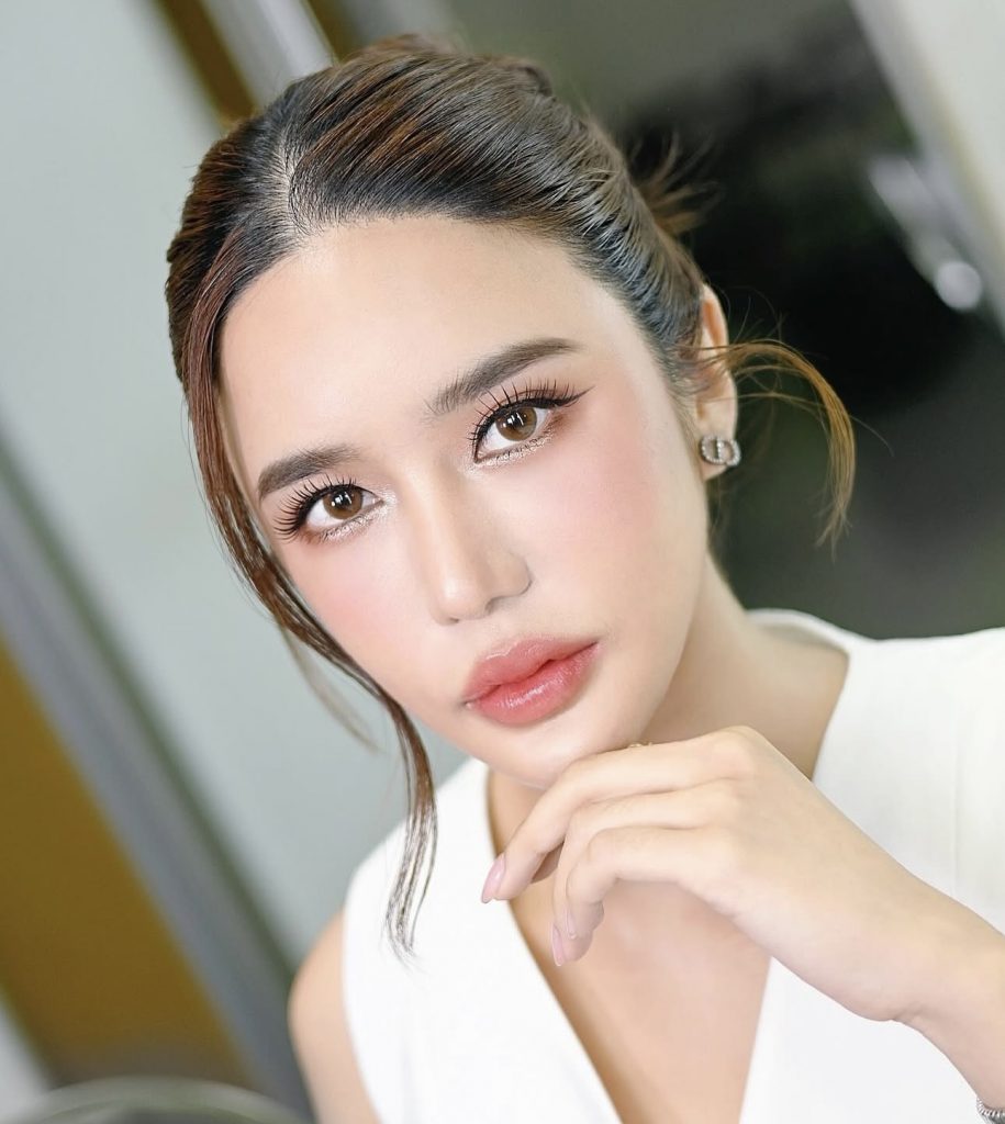 高调恋爱竟是骗局 女星深陷“假贵族”爱情局 | 新生活报 - ILifePost爱生活