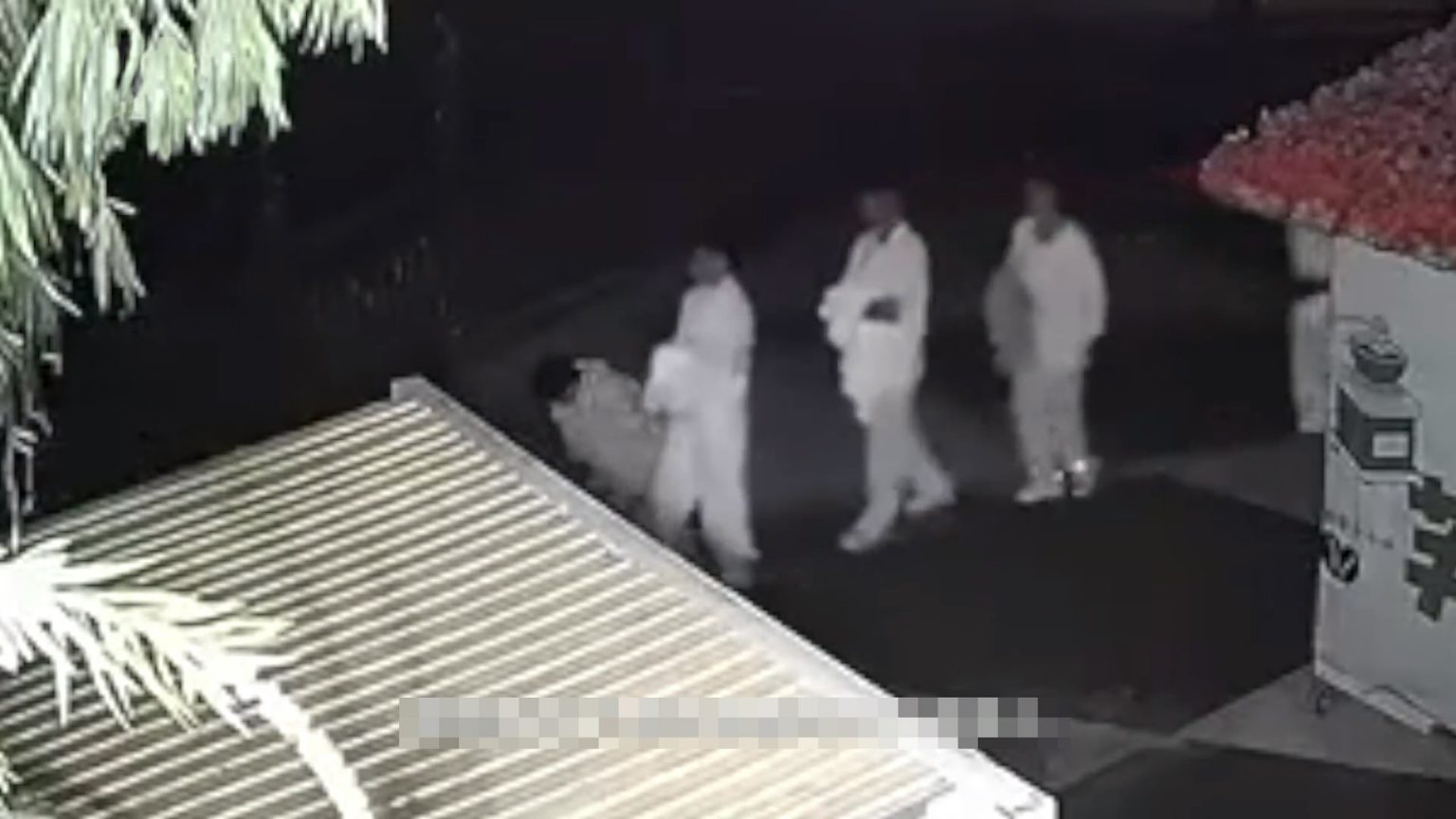 50名白衣人凌晨夜行 网民称“吓坏了” 官方：在进行辟谷 | 新生活报 - ILifePost爱生活