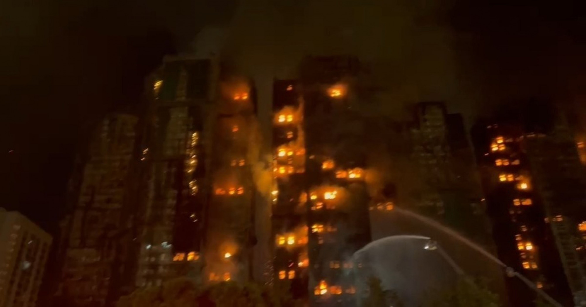 快救我！ 香港消防员揭致命3人祸 救不回128条命 | 新生活报 - ILifePost爱生活